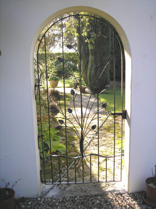 Stylish Leaf Design Side Gate - The Great Gate Company